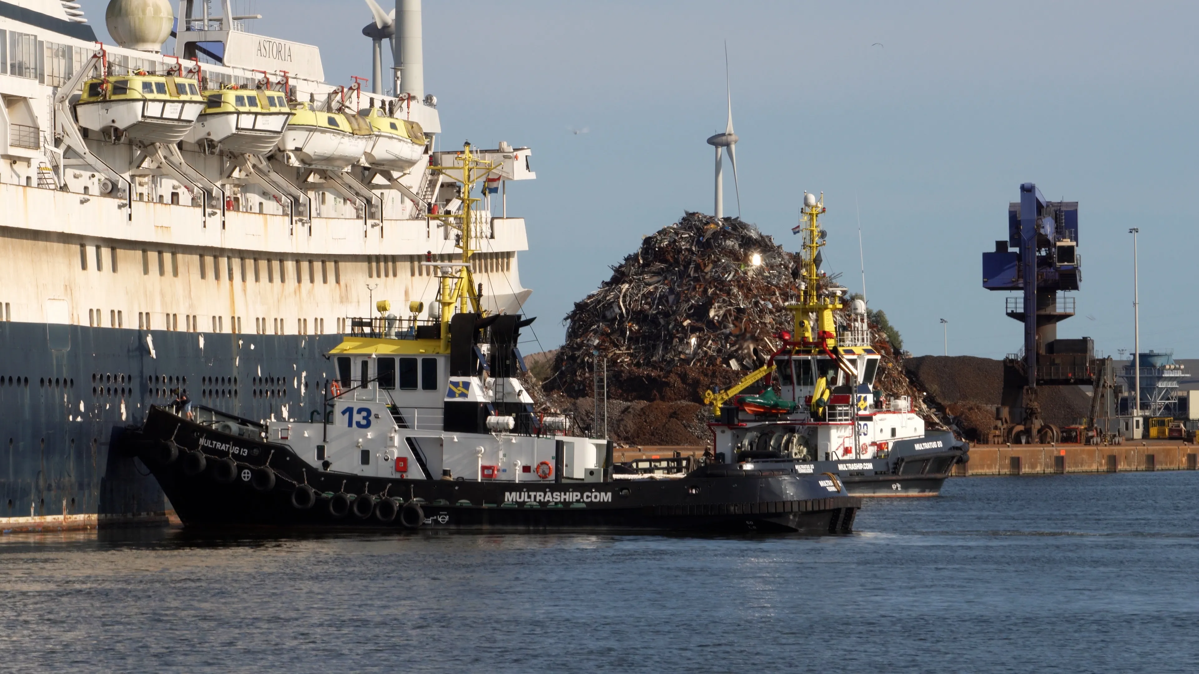 Astoria arrives at Ghent | shipvideos.net